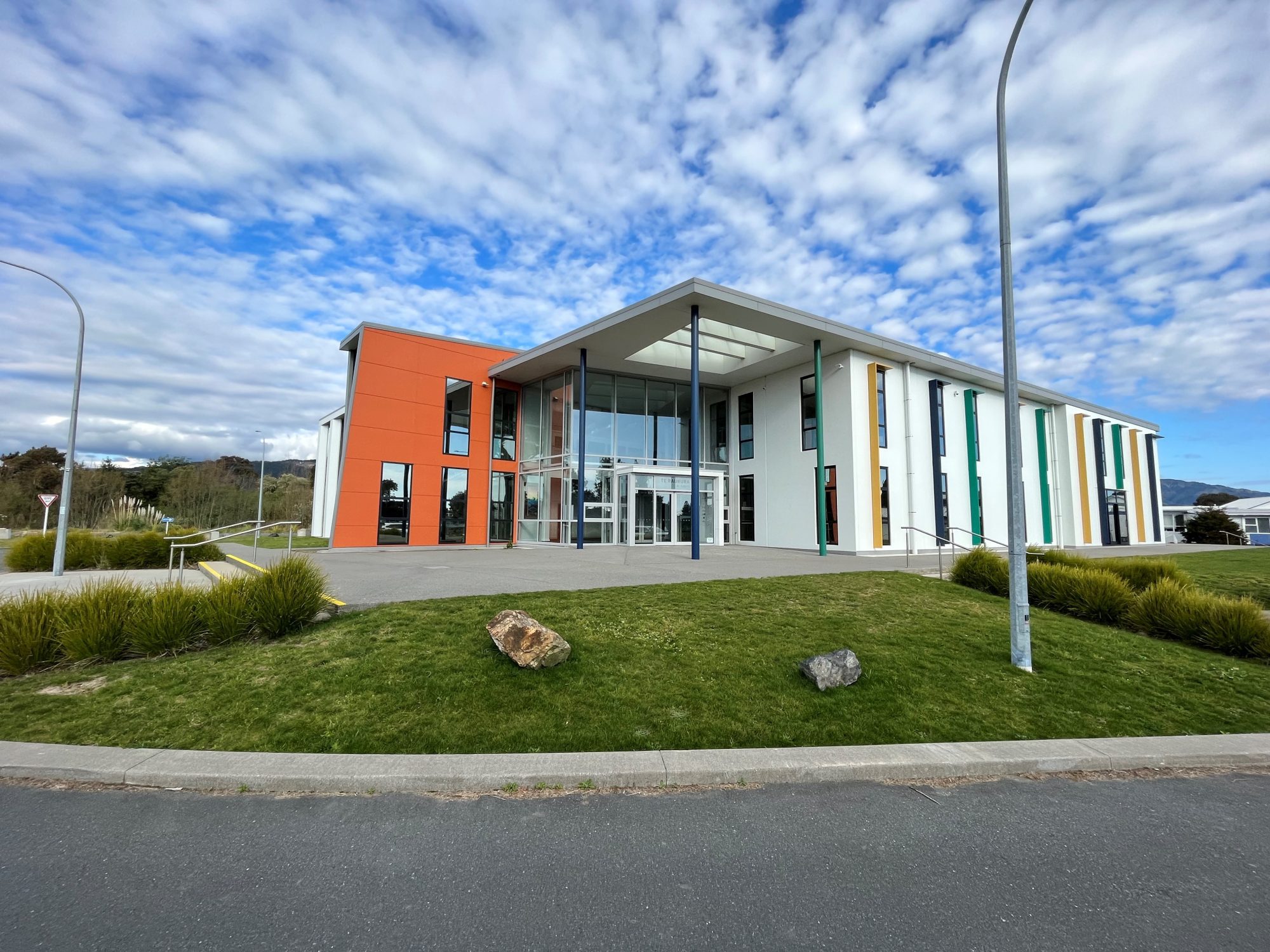Te Raukura ki Kāpiti - Kapiti Performing Arts Centre - RoofLogic